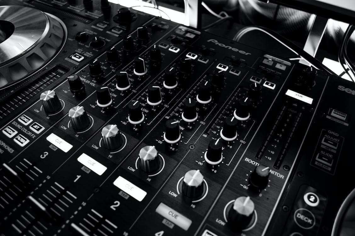 O que é Music Branding? - Agência de Marketing Digital • Estação Indoor